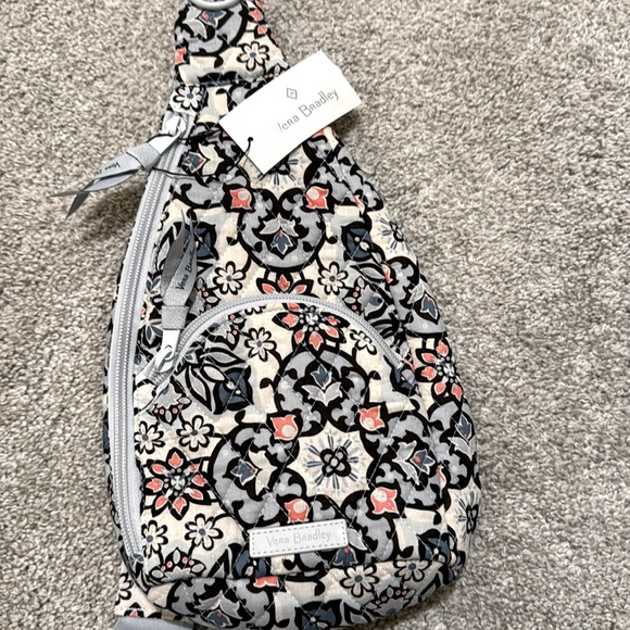 Vera Bradley | Bags | Vera Bradley Lisbon Medallion Essential Compact ...